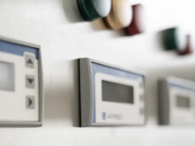 Display units, signal processing - AFRISO