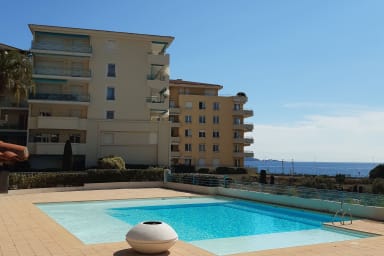 Appartement Lumineux Proche Plage Avec Piscine - Plage Golfe-Juan