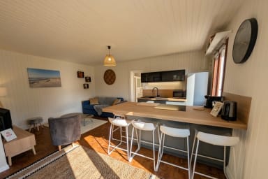 Bright Seaside Home With Private Garden - Longeville-sur-Mer