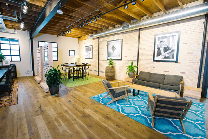 La Zona Rosa Is Back, Baby!