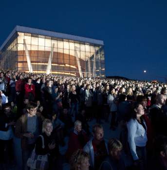 Oslo Operahus: Taget må gerne betrædes - den officielle rejseguide til ...